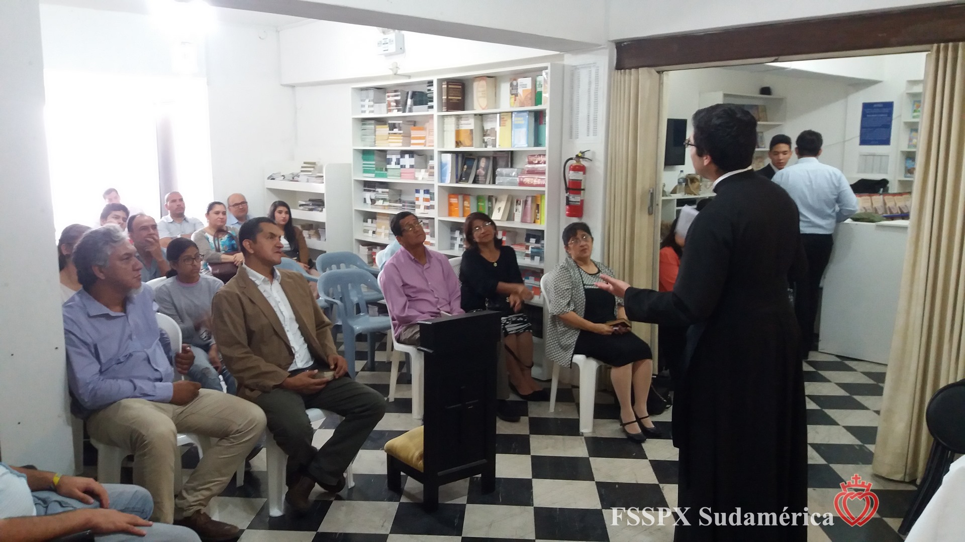 El apostolado de la FSSPX en la República del Ecuador. Capillas de ...